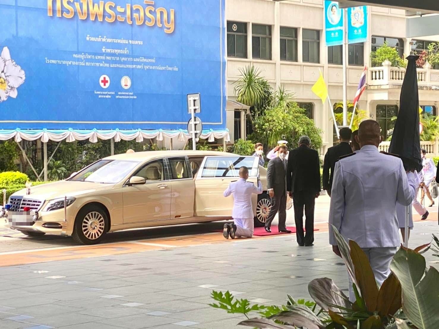 เลขมงคล ทะเบียนรถพระที่นั่ง ร.10 เสด็จเยี่ยมพระพันปีหลวง | Thaiger ข่าวไทย