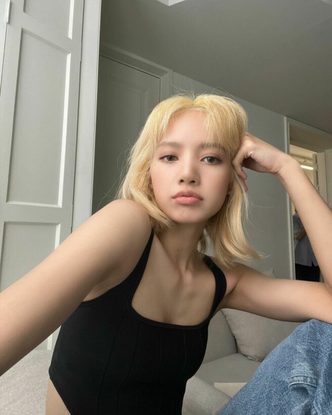 'ลิซ่า' ขึ้นปก V Magazine คนแรกของเอเชีย | Thaiger ข่าวไทย