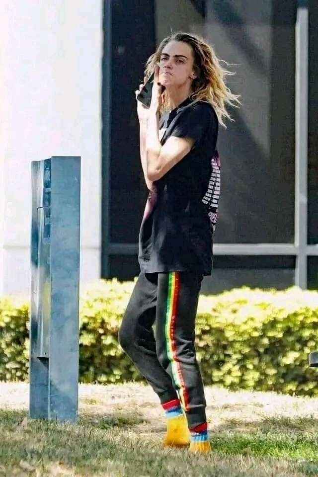 นักแสดงสาว Cara Delevingne ถูกพบ มีพฤติกรรมแปลก จนแฟนเป็นกังวล ...