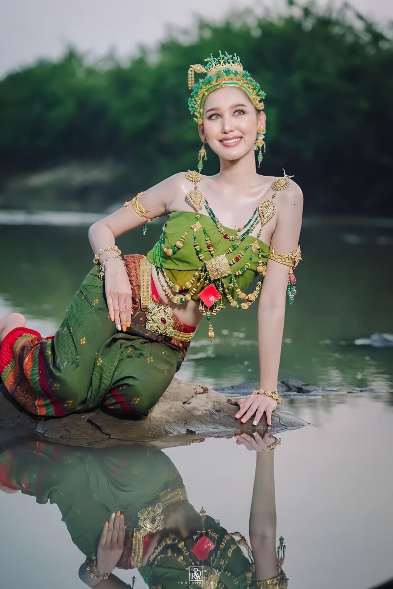 เปิดวาร์ป 'น้องพูมมี่' นางงามที่ช่วยพยุง โอลีฟโนบรา ตอนล้มกลางเวที ตัว ...