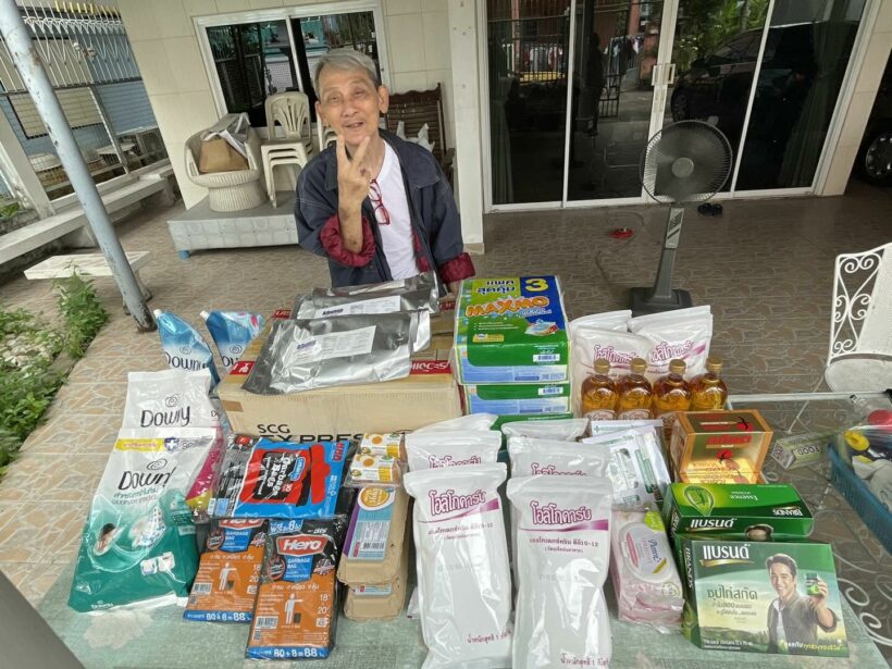 แฟนคลับดูแลพ่อแม่ 'บิ๊ก D2B' แม้จากไปนาน 15 ปี รักแบบไม่มีเงื่อนไข | Thaiger ข่าวไทย