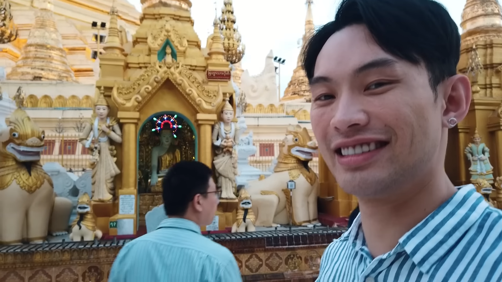 'ดีเจมะตูม' ฟังคำทำนาย 'หมอดูมะตีตี้' ทายาท 'หมอดูอีที' ช็อกจนน้ำตาซึม ...