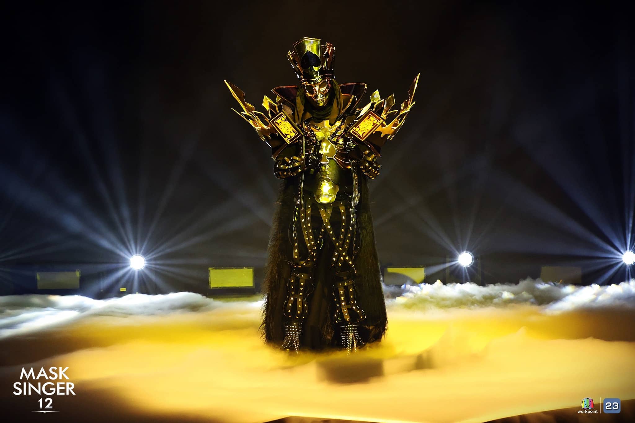 'หน้ากากคิงโพดำ' Mask Singer 12 โชว์พลังเสียงชวนอึ้ง ชาวเน็ตฟันธงคนนี้ ...