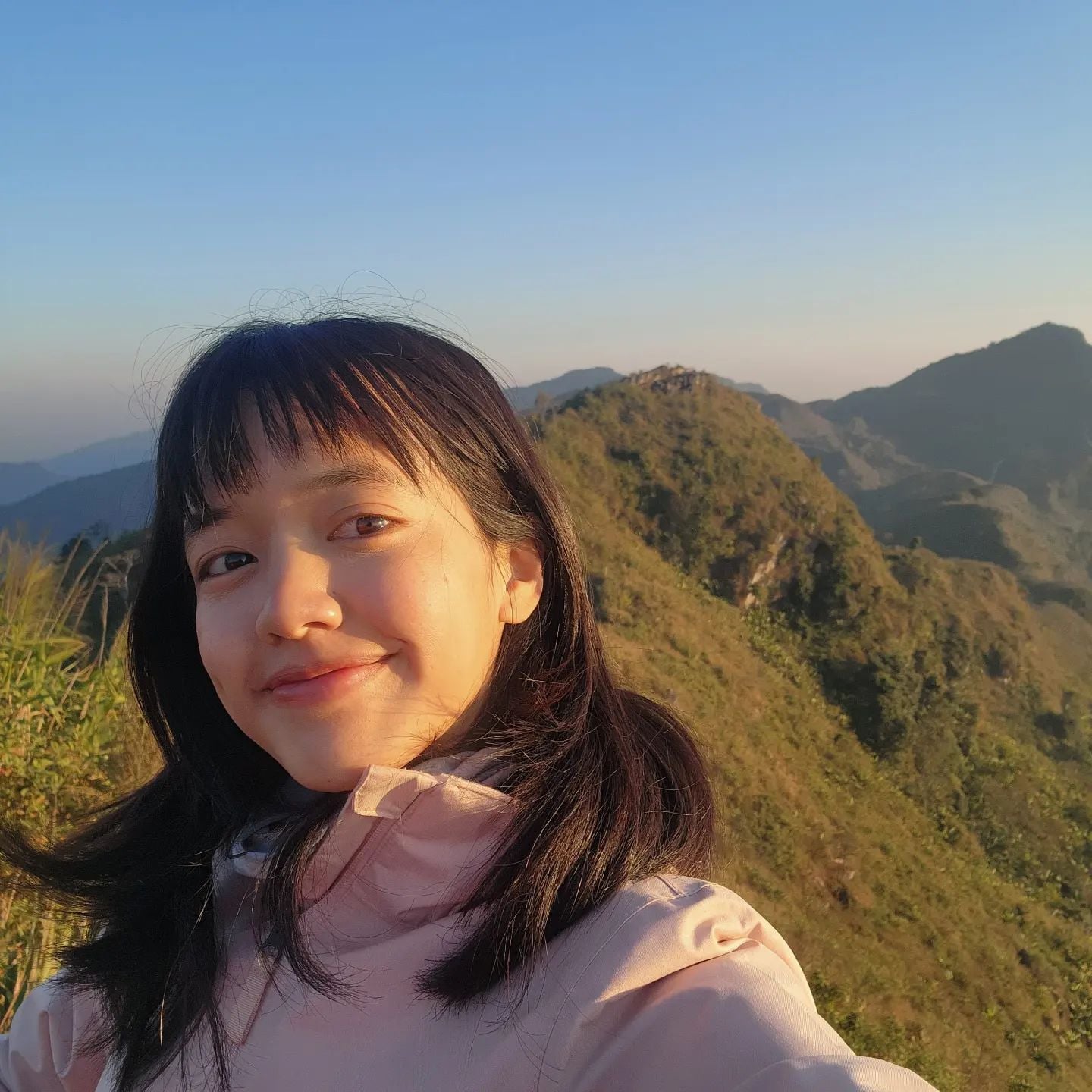 ประวัติ พลอย Pigkaploy ยูทูบเบอร์นักเที่ยวสายลุย น้องสาว พิม พิมประภา ...