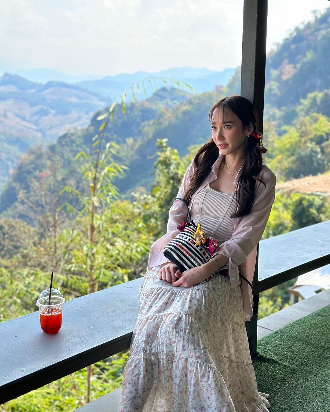 'อั้ม พัชราภา' โพสต์ซึ้ง ส่งให้กำลังใจ 'น้องสตางค์' สุนัขแสนรักป่วยหนัก ...