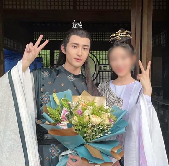 สุดเศร้า ดาราจีนวัย 27 เสียชีวิตโดดเดี่ยว ตอนแรกคิดว่าแค่ป่วยหวัด ...