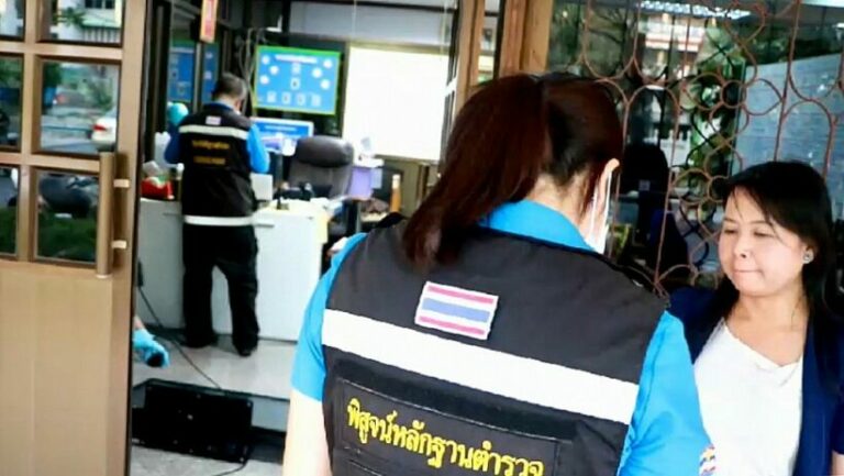 Temple revellers interrupt school exam in Bangkok | Thaiger