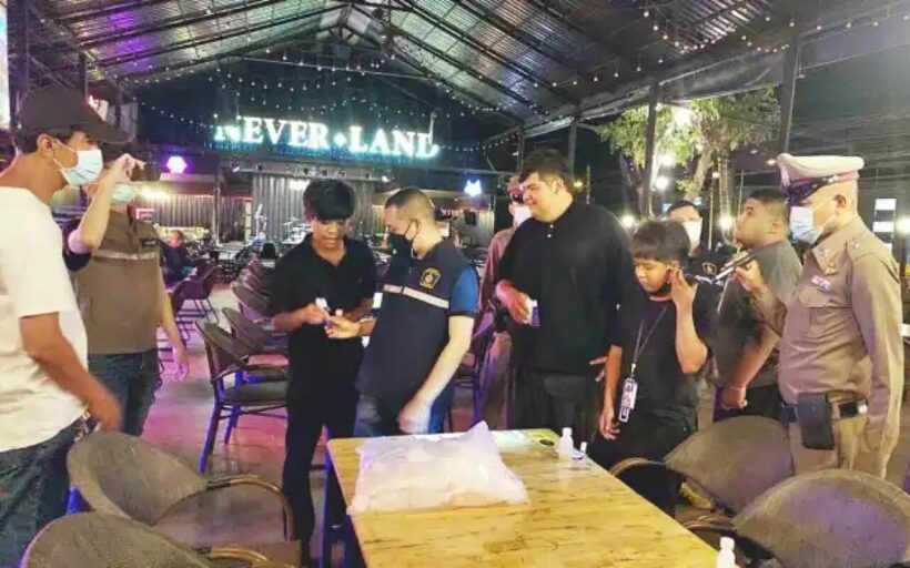 Police inspect venue on closed Mountain B Pub site | Thaiger