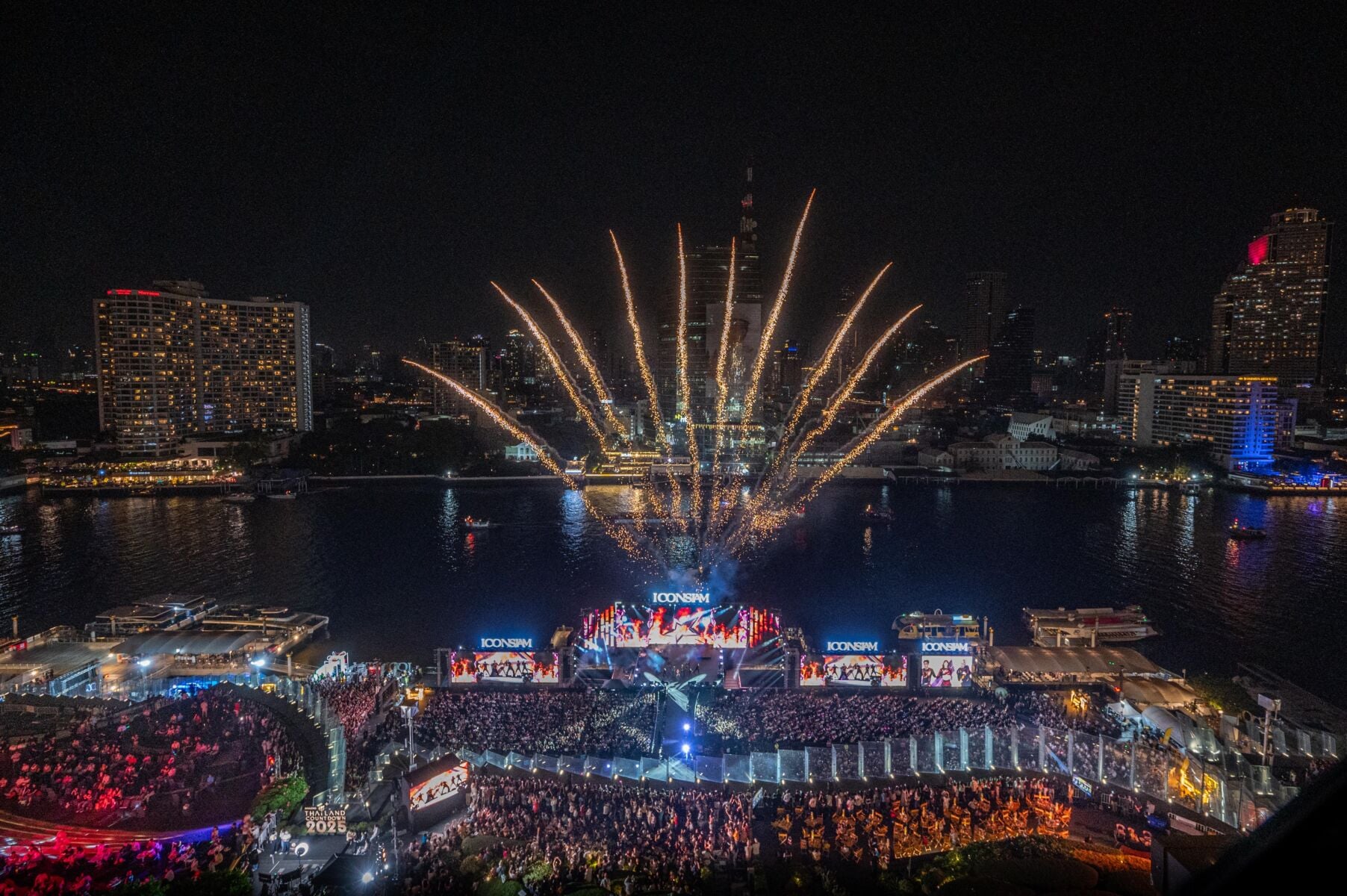 ICONSIAM captivates the world at the Amazing Thailand Countdown 2025 ...